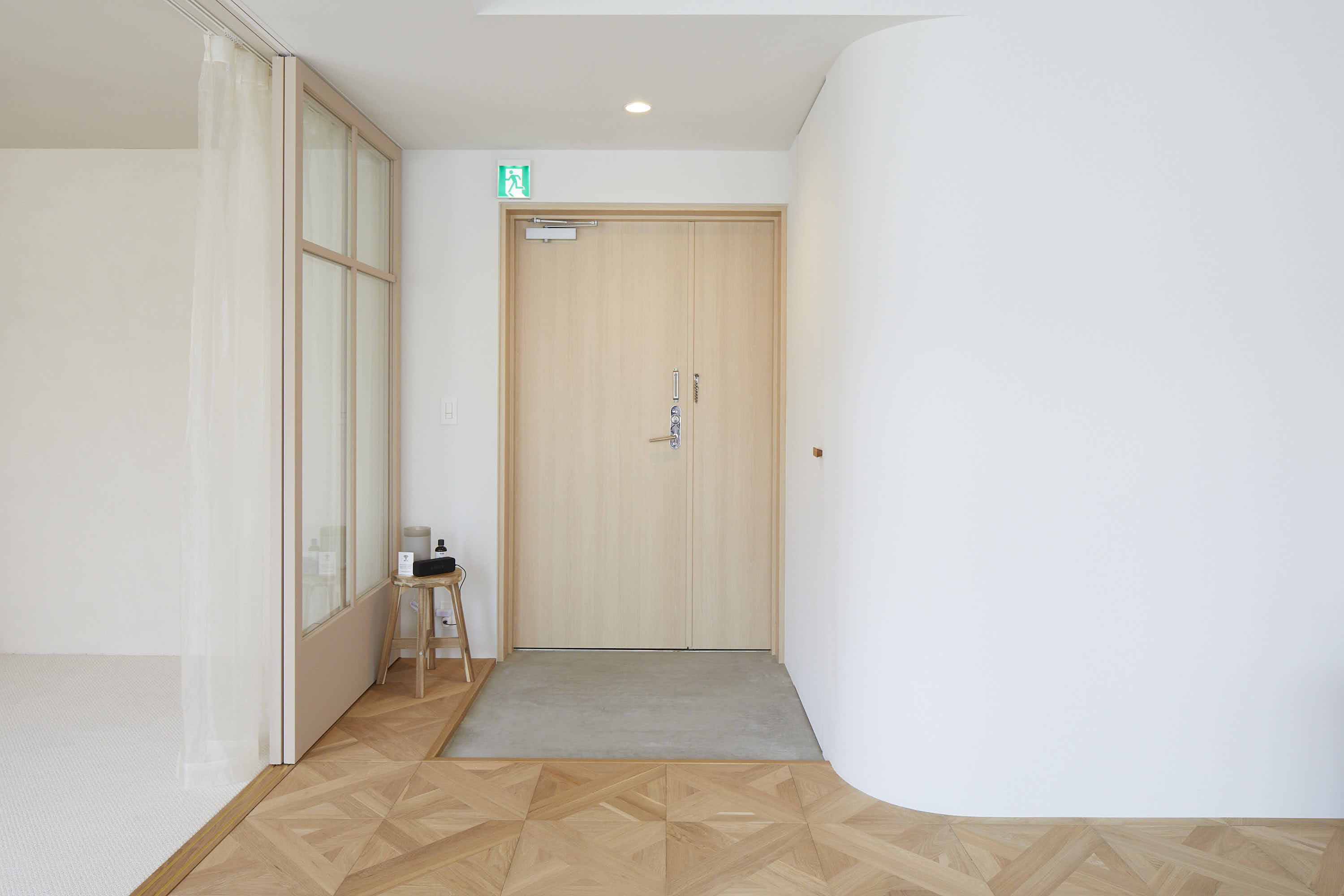 Beige/R STUDiO - STUDIO PRESS