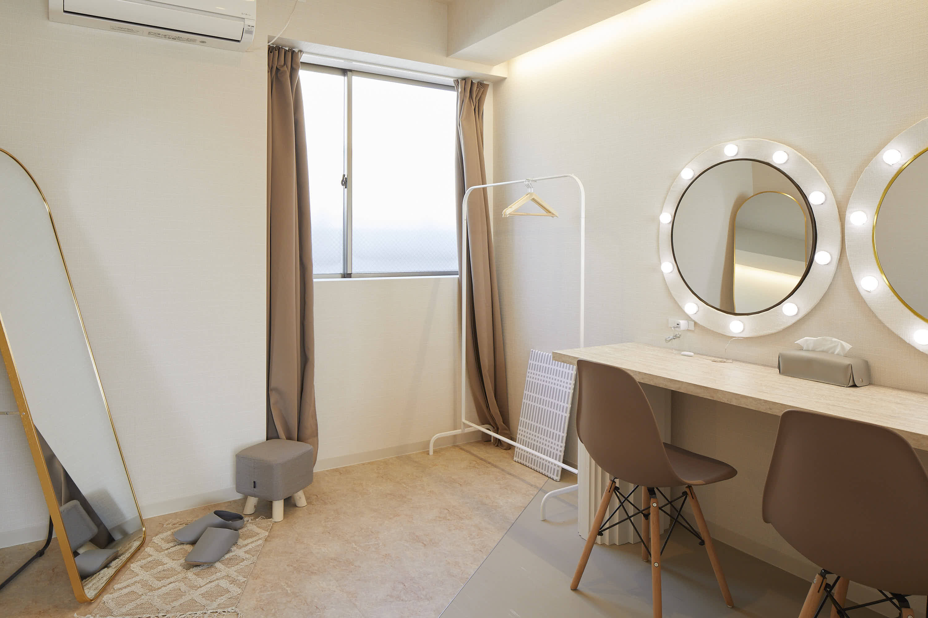 Beige/R STUDiO - STUDIO PRESS