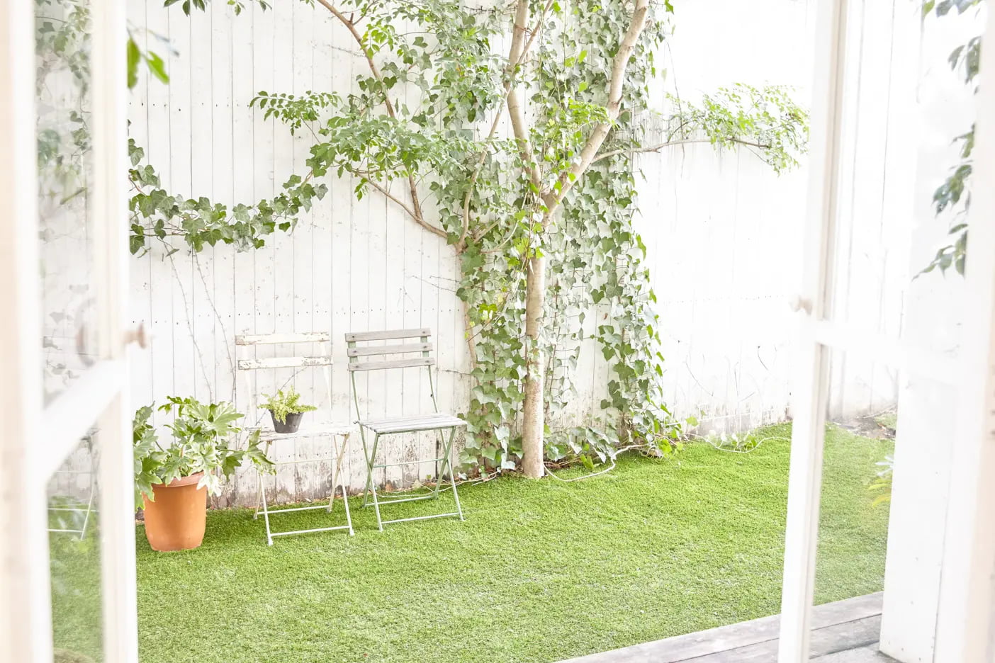 Studio Basil – Basil – - STUDIO PRESS